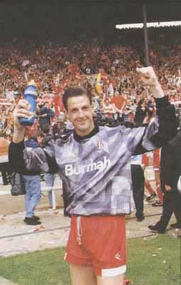 TheWashbag meets Fraser Digby: Part 3 – Hoddle and the Premier League ...